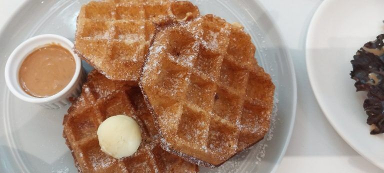 Famous Country Waffles White Plains - EatMyBananas.com