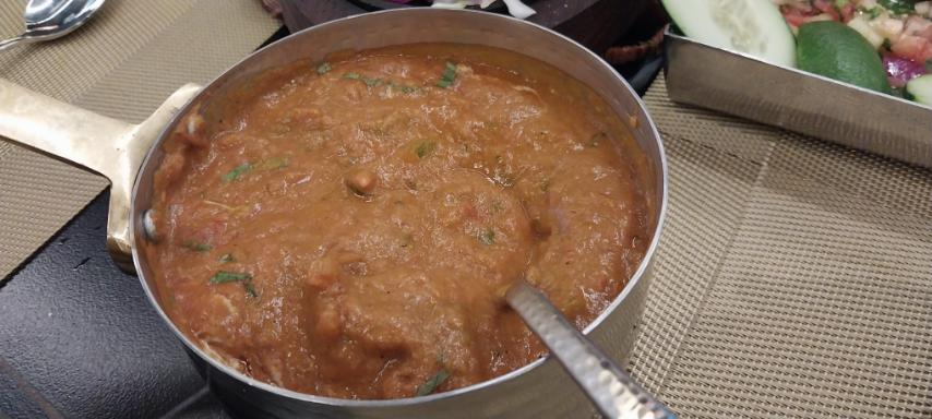 Here's Our Royal Indian Curry House Review - EatMyBananas.com